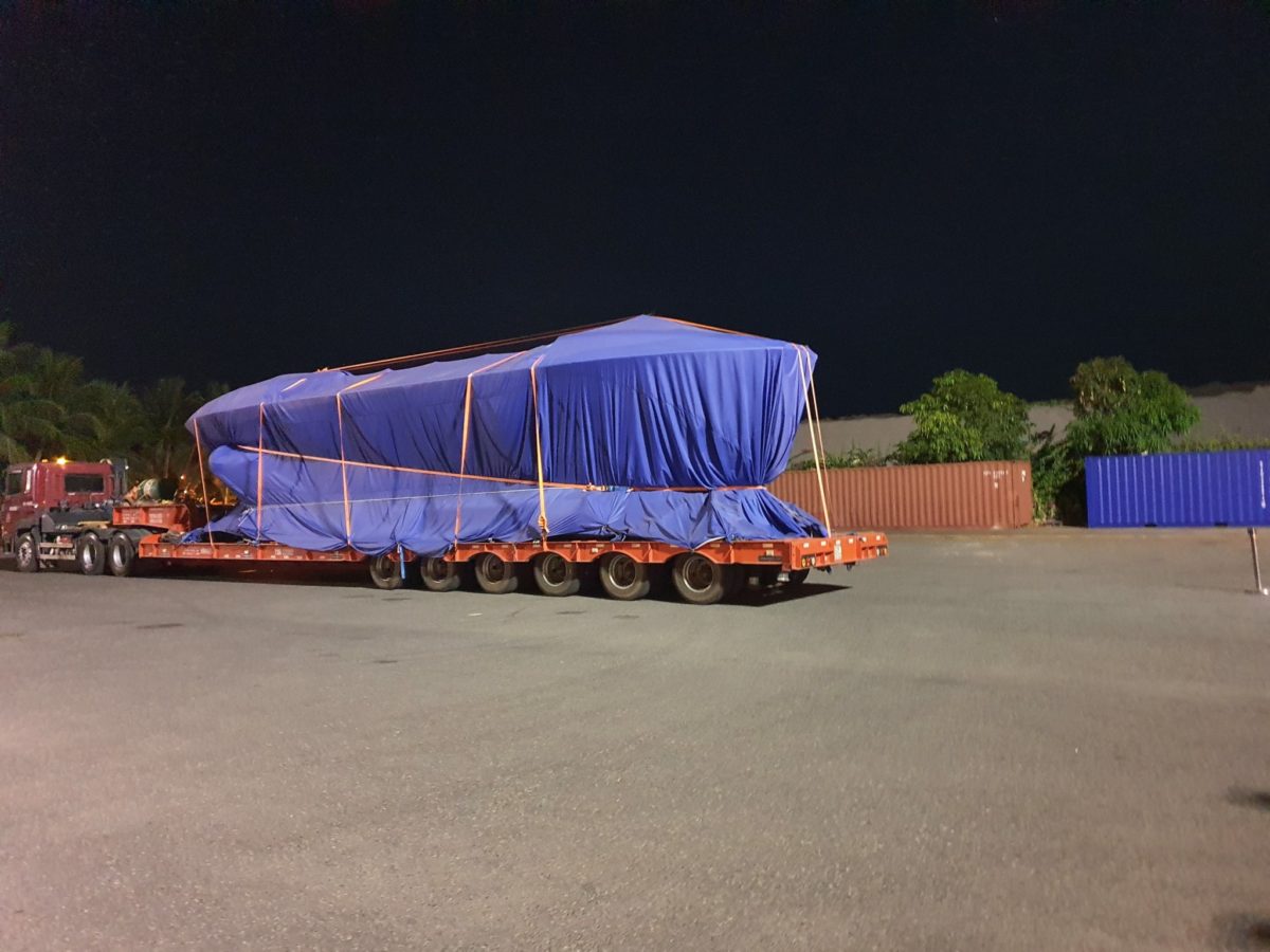 VINPEARL NHA TRANG TRITON DEEPVIEW 24 EXPEDITION SUBMARINE TRANSPORT ...